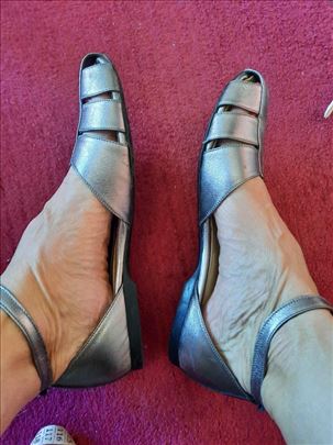 Tamno srebrne sandale 41