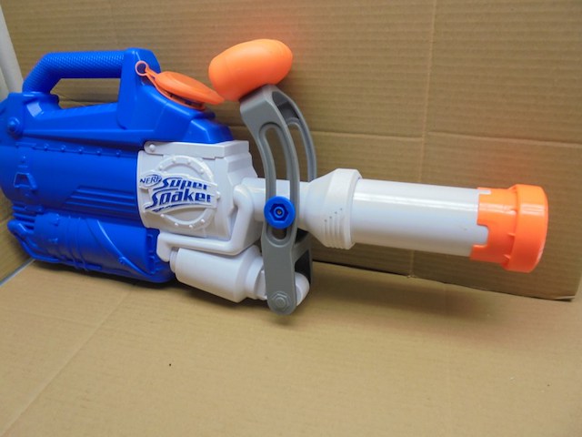 Nerf Vodena Puška -Super Soaker-