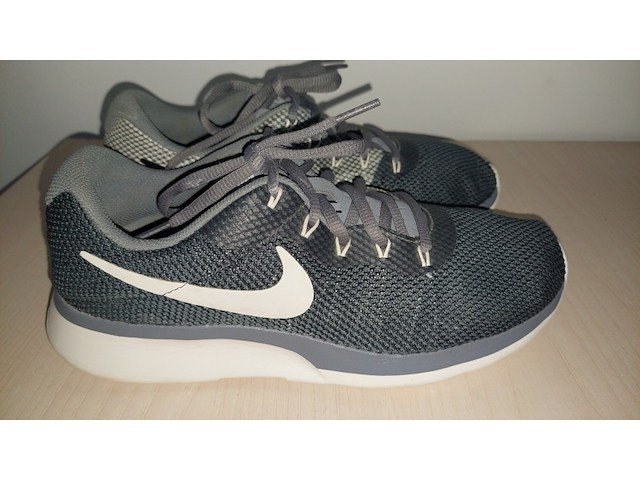 Nike zenske patike br 40 ORIGINAL