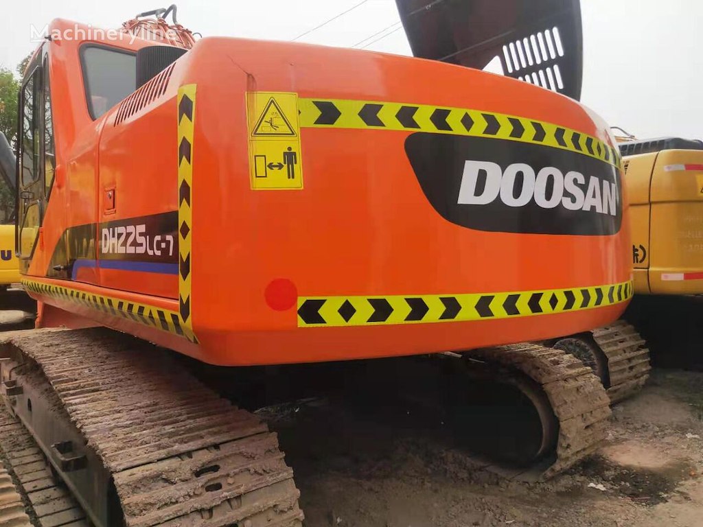 Doosan DH225LC-7 bager guseničar