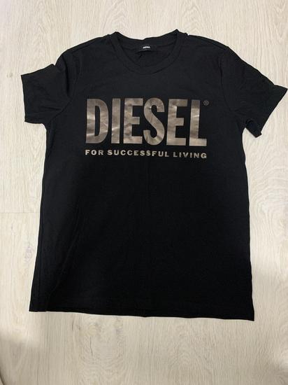 2000 din.Diesel majica