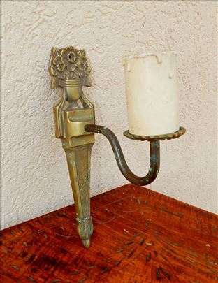 Stara mesingana zidna lampa