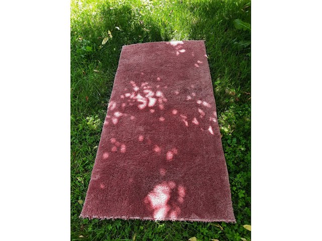 Tepih-staza 150 x 80 cm prljavo roze-KAO NOVA
