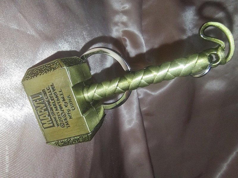 Thorov Mjolnir MARVEL Privezak