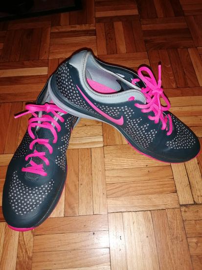 Nike original patike 40.5 , gaziste 26cm