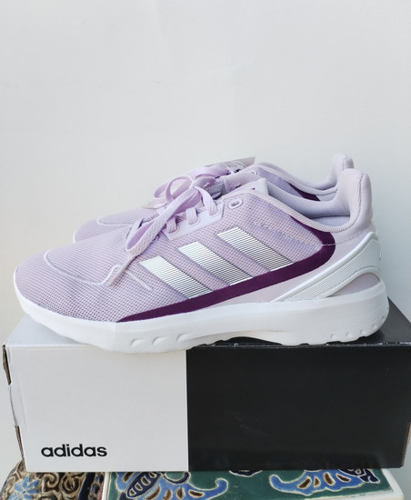 Nove Adidas patike 39-1/3