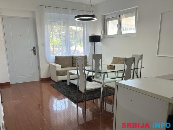 Apartman na Srebrnom jezeru