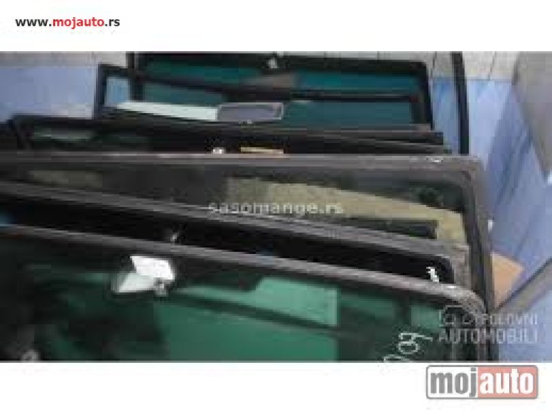 VW Caddy Staklo Prednjih Vrata Levo 04-10, NOVO