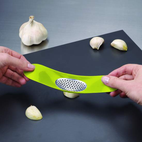 Joseph Joseph 20062 Garlic Rocker Garlic Crusher Green