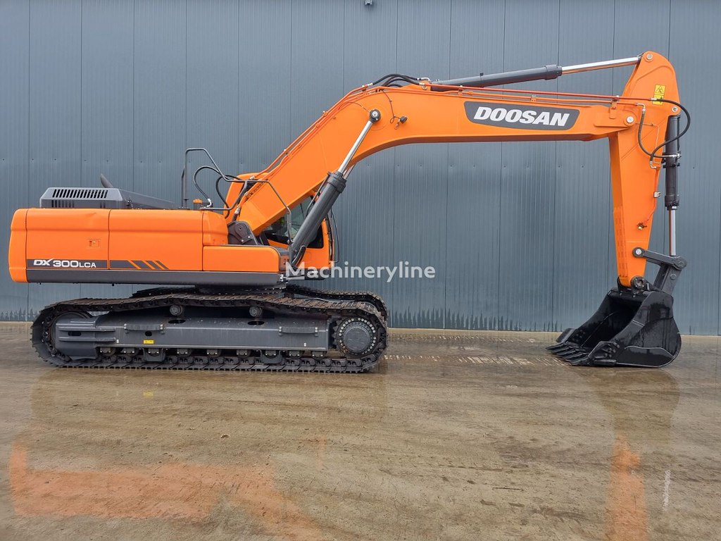 Doosan DX300LCA bager guseničar