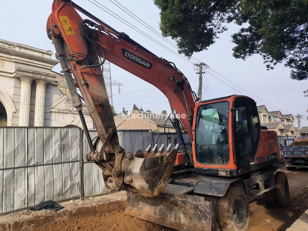 Doosan DX150W-9C bager točkaš