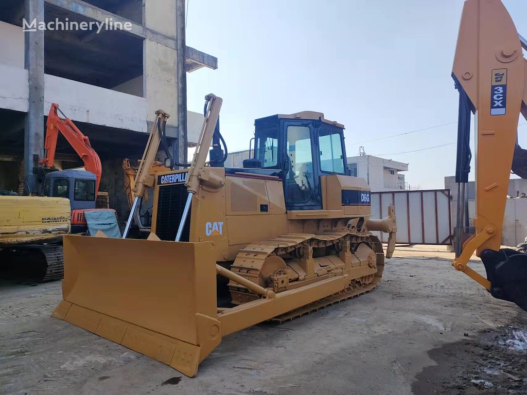 Caterpillar D6G buldožer