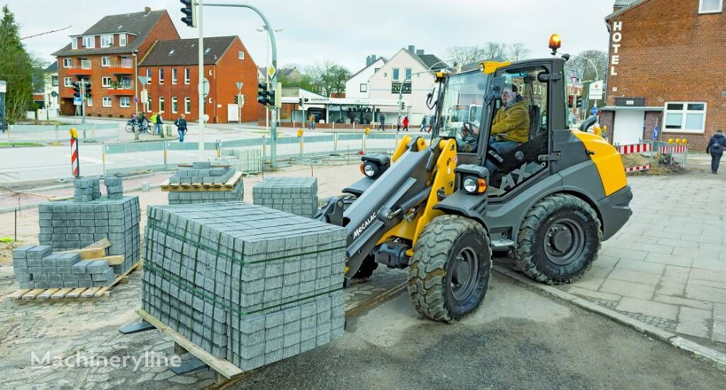 Novi Mecalac AX 700 teleskopski prednji utovarivač