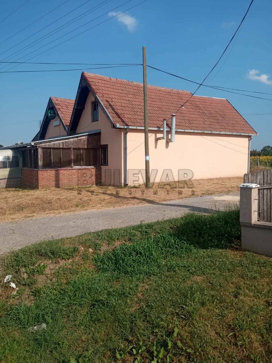 Stambeno poslovna zgrada, Vučić kod Rače - 184 m2, plac 605 m2