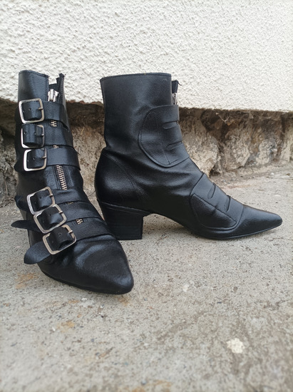 Vintage Gothic Winklepickers 38