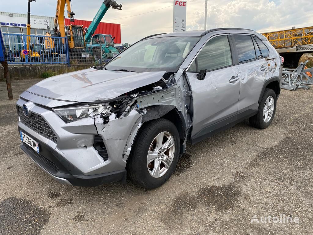 Toyota RAV 4 2.5i 180 2WD CVT HYBRID terenac nakon udesa