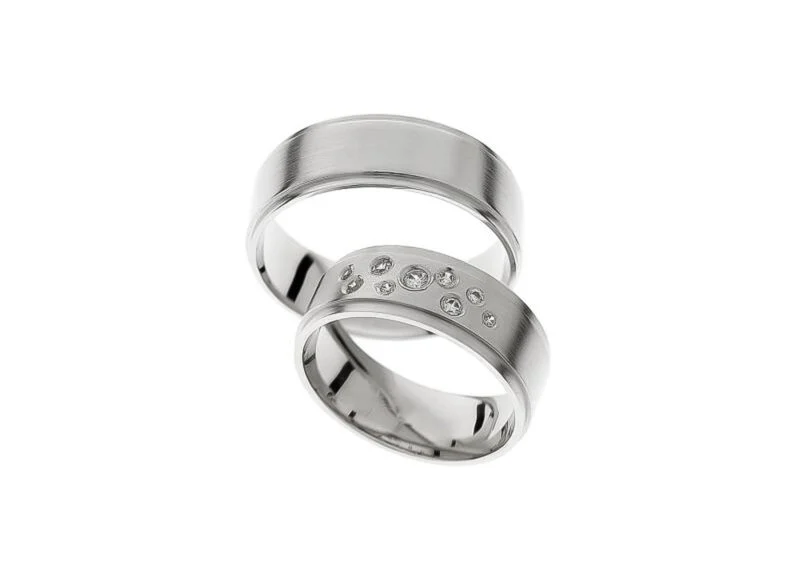Muška Burma R282