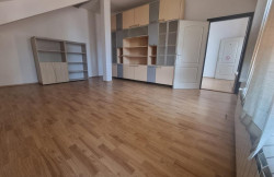 Poslovni Prostor za Duži Najam, Vračar, Beograd, €1.300