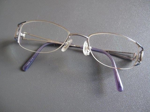 SEIKO T202 - ženski titanijumski ram za naočare