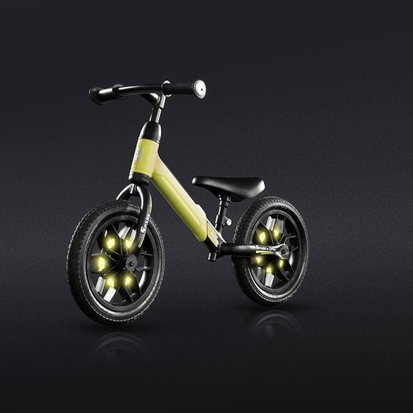 Balans bicikl QPlay Spark sa LED svetlima i punim gumama – zeleni, 7544