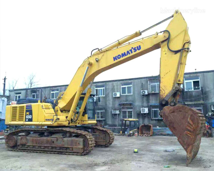 Komatsu PC650LC-8 bager guseničar