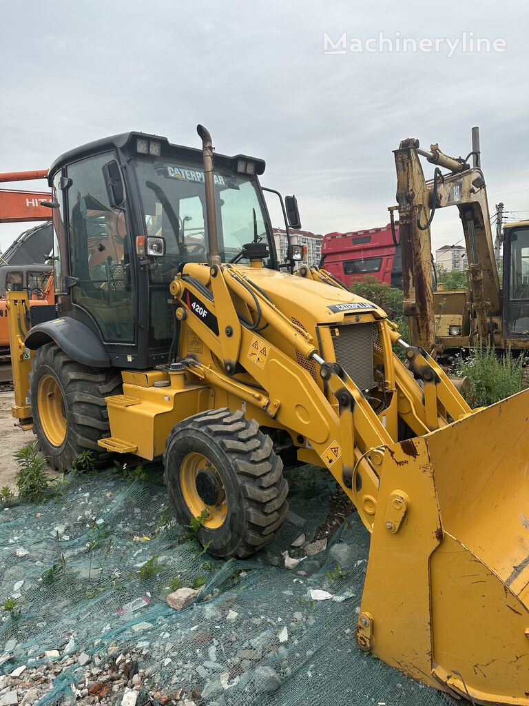 Caterpillar 420F bager-utovarivač