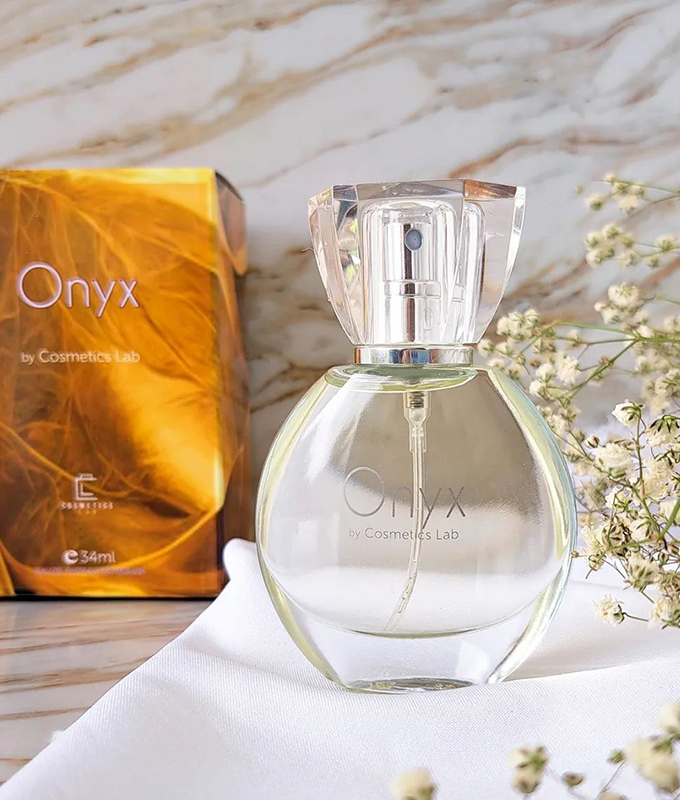 Onyx ženski parfem sa mirisnim notama vanile, kokosa i ruma 34ml