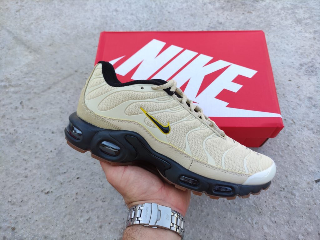 Nike Air Max Plus Gold Bullet