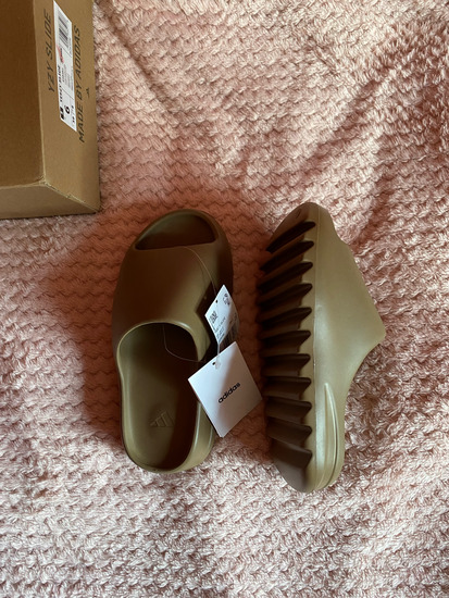 yeezy slide