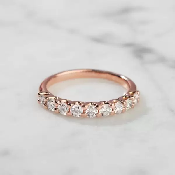 Dijamantski prsten od roze zlata