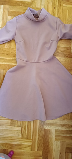 Preelepaa nude haljinica