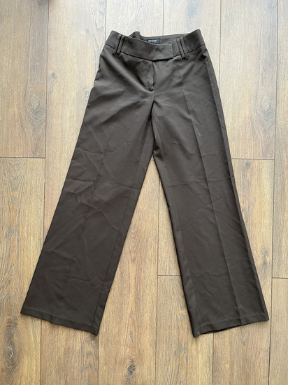 Pantalone 600,00 din