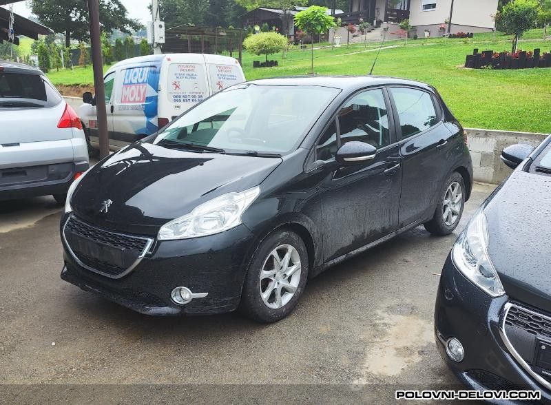 Peugeot 208 1.4 1.6 Kompletan Auto U Delovima