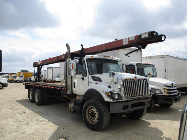 International 7400 kamion platforma