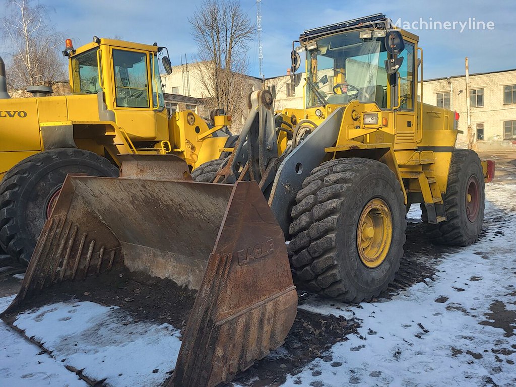 Volvo L120 prednji utovarivač