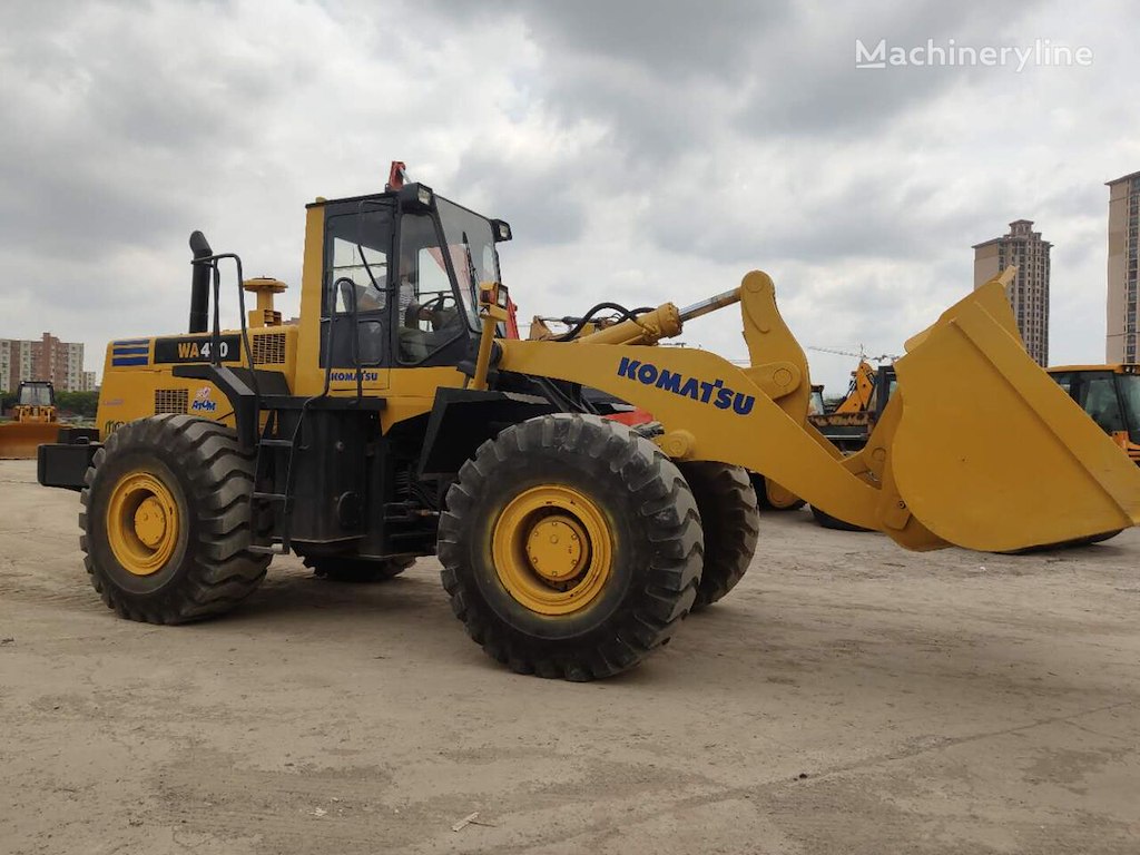 Komatsu WA470-3 prednji utovarivač