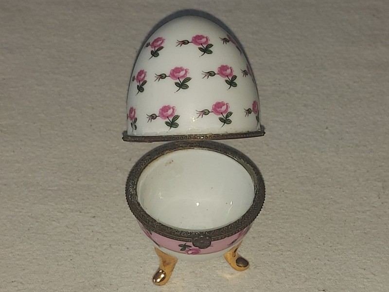 Tiffany jaje od porcelana (kutija za nakit)