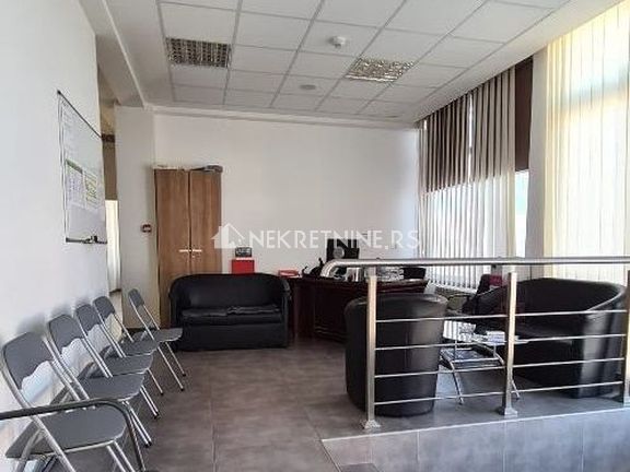 Poslovni prostor od 104 m2 u Jovanke Radaković