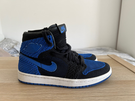 Air Jordan 1 Retro Royal Flyknit