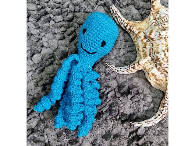 Amigurumi hobotnica za bebe