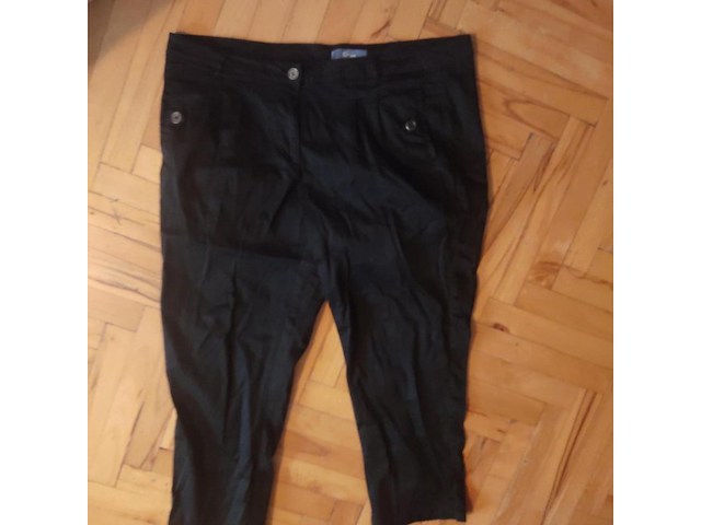 PANTALONE CRNE BOJE