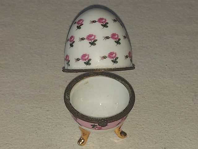 Tiffany jaje od porcelana (kutija za nakit)