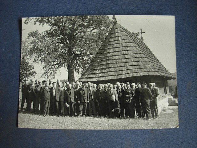 ĐACI KAPLARI - Kod crkve u Takovu 1964 g