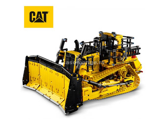 LEGO Technic trading application guided Cat D11 bulldozer 42131