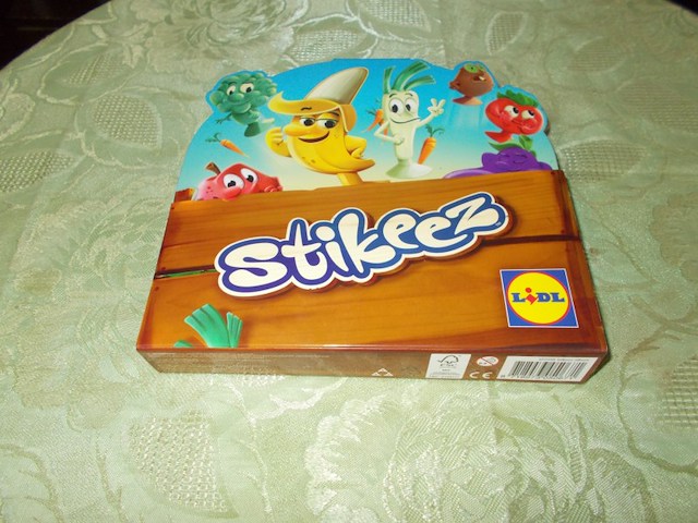 Stikeez Lidl -serija 2- album i 13 razlicitih figurica