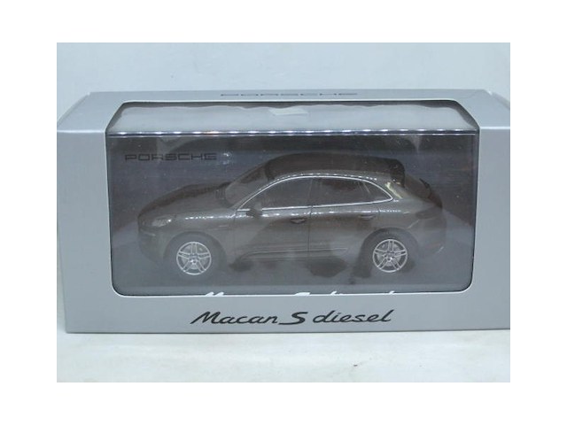 1:43 minichamps porsche macan S