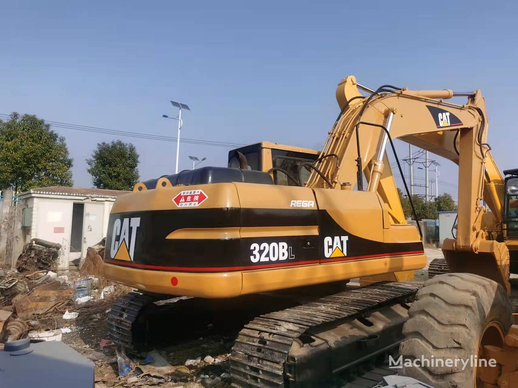 Caterpillar 320B bager guseničar