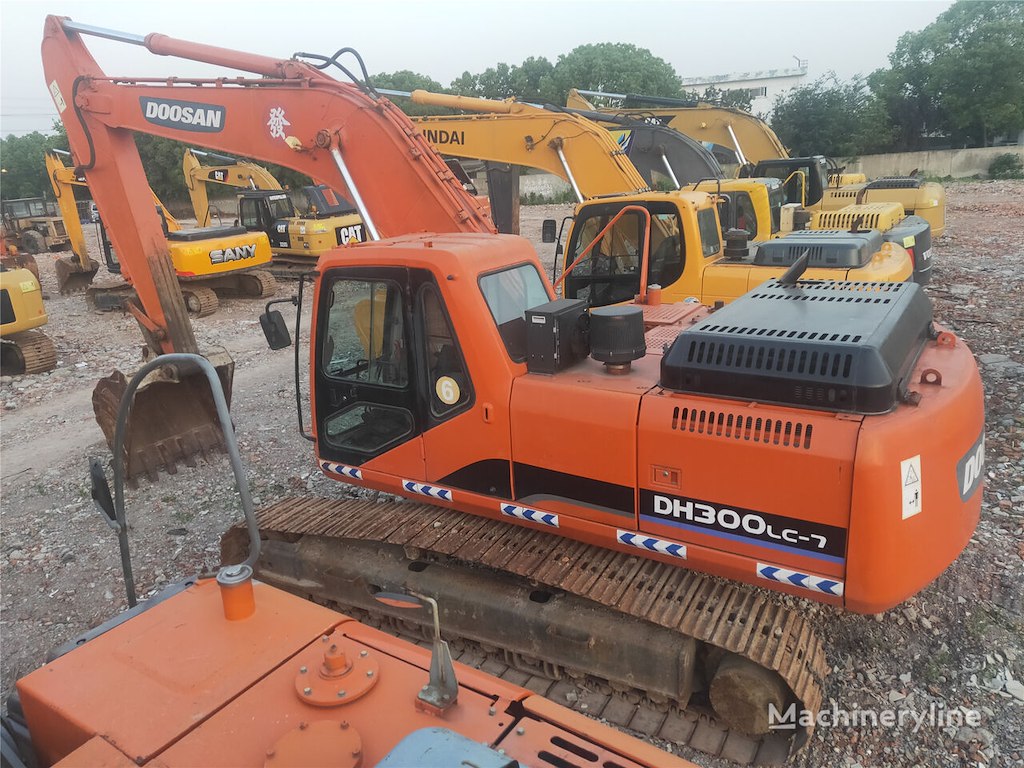 Doosan DH300LC-7 bager guseničar