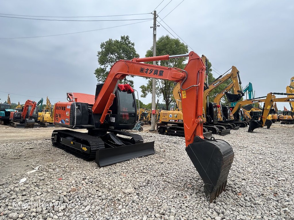 Hitachi zx70 bager guseničar