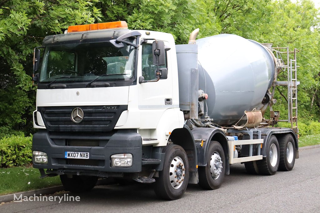 Liebherr na šasiji Mercedes-Benz AXOR 3236 kamion s mešalicom za beton